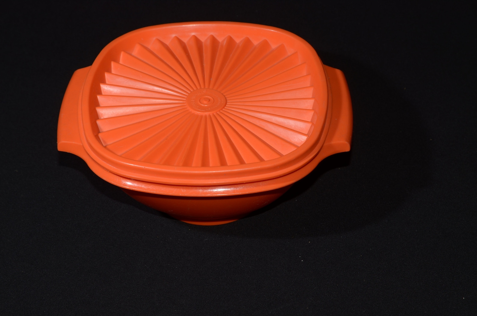 Vintage TUPPERWARE 840 Servalier Orange Bowl Snap on Lid - Etsy