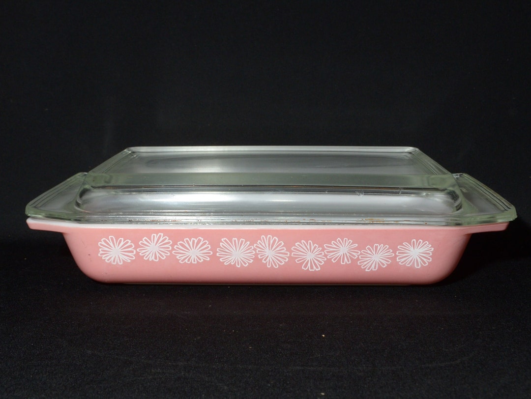 PYREX Pink Daisy Space Saver Baking Dish Lid Pink Pyrex Mid-century HTF ...
