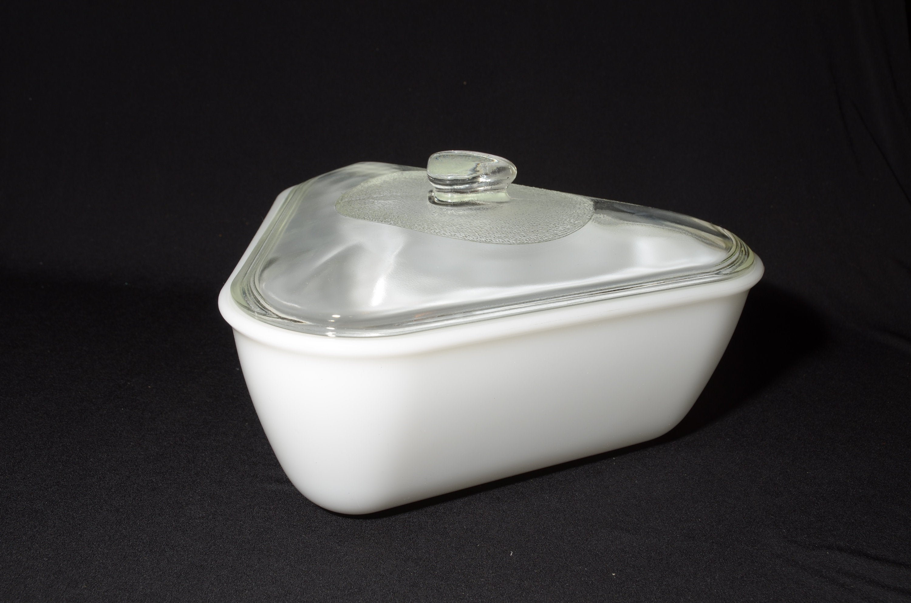 MCM Inland Glass Atomic Covered Casserole Dish 1 12 Qt Home & Living ...