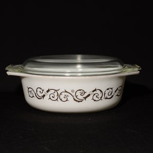 PYREX Empire Golden Scroll Casserole 1 1/2 Quart (qt) 043 Lid Vintage ...