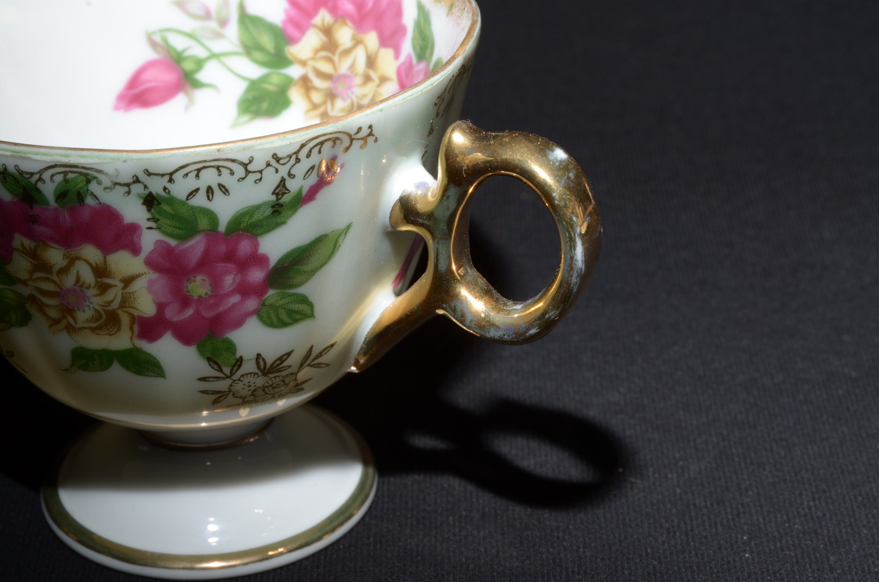 CASTLE Japan Hand Painted Bone China Green White Footed Teacup and ...