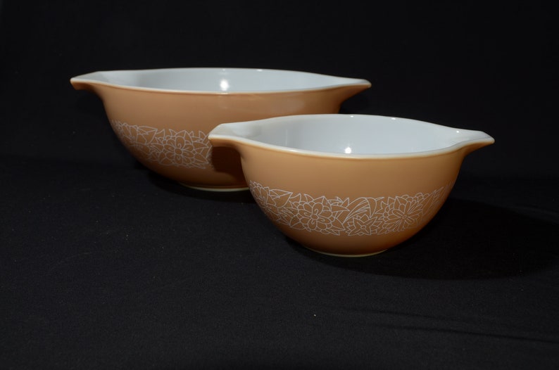 Dining & Serving Woodlands Floral Pyrex Pyrex Woodland 441 Cinderella ...