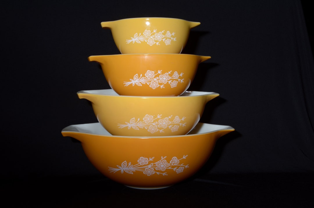 PYREX Butterfly Gold Set of 4 Cinderella Nesting Bowls 441 442 443 444 ...