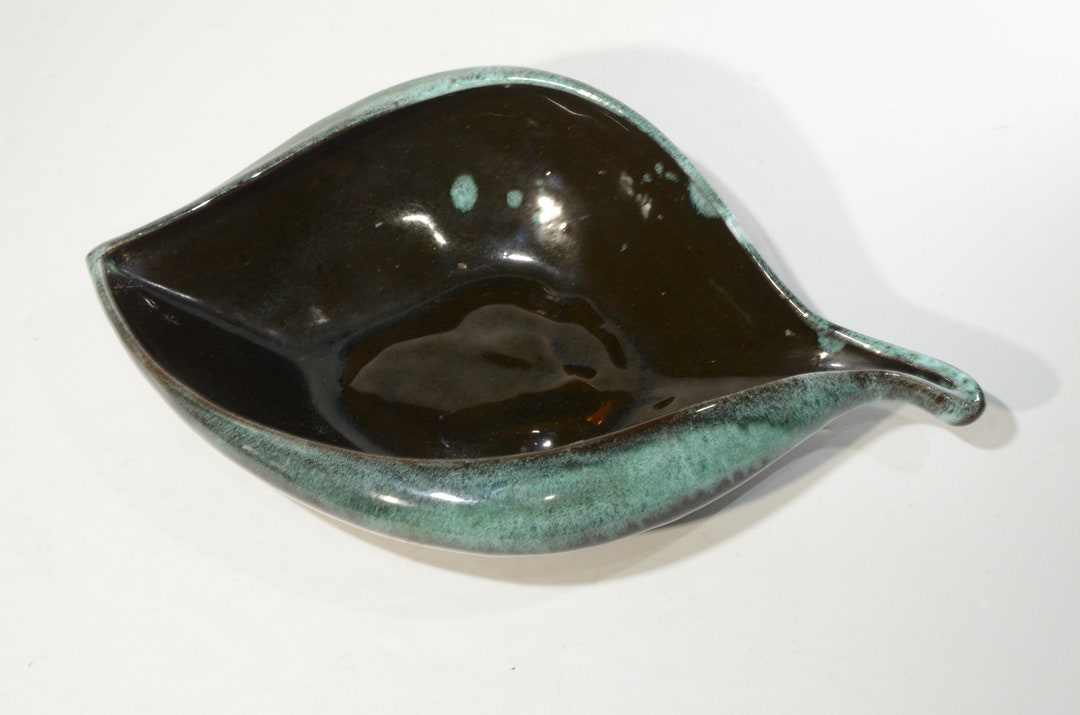 Canuck Pottery Evangeline Glazed Pottery Leaf Shaped Dish Trinket Dish ...