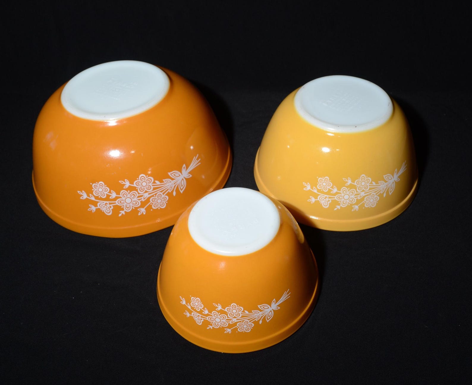 PYREX Butterfly Gold Redesign Set of 3 Bowl 401 402 and 403 Vintage ...
