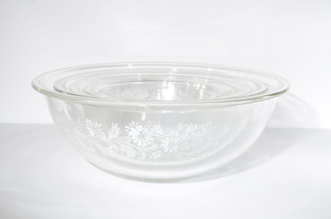 Set of 4 PYREX Colonial Mist White Lace Mixing Bowls WONDERFUL ...
