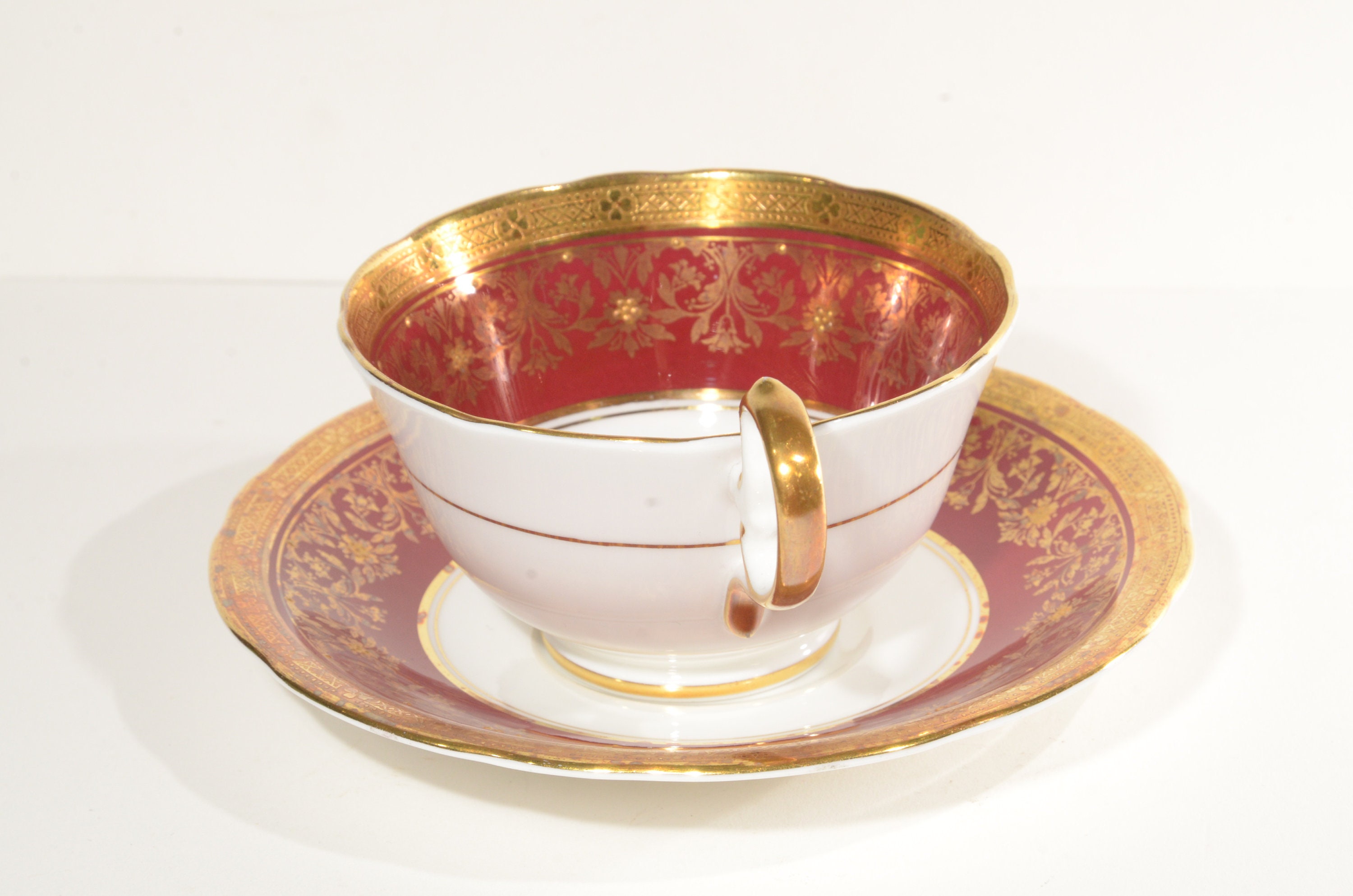 RARE AYNSLEY Kenilworth Red Teacup and Saucer Set Bone China Red Band ...