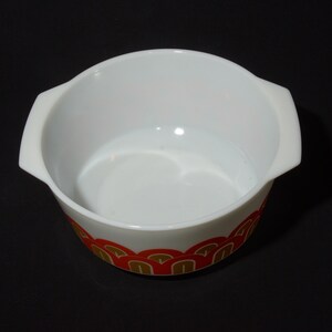 Pyrex ENGLAND JAJ Large and Deep Round Casserole Dish Arches 3 Qt 1971 ...