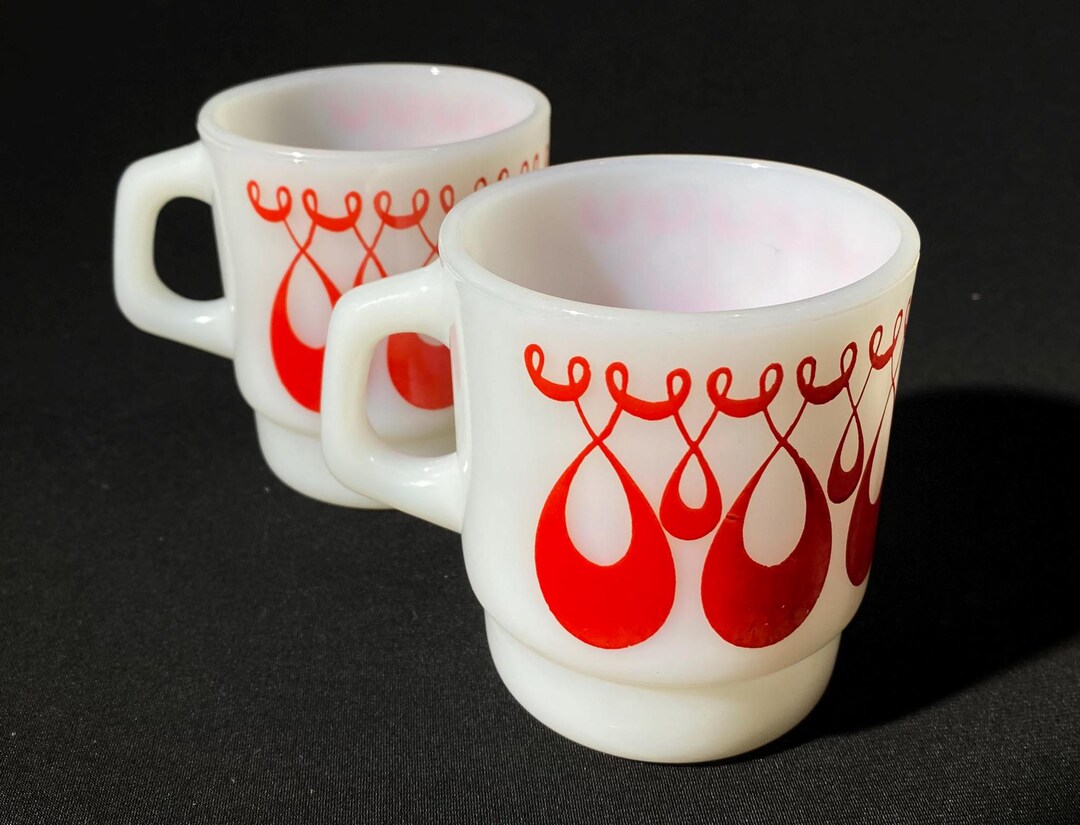 Set of 2 Fire King Vintage Red Loops Milk Glass Coffee Mug D Handle ...