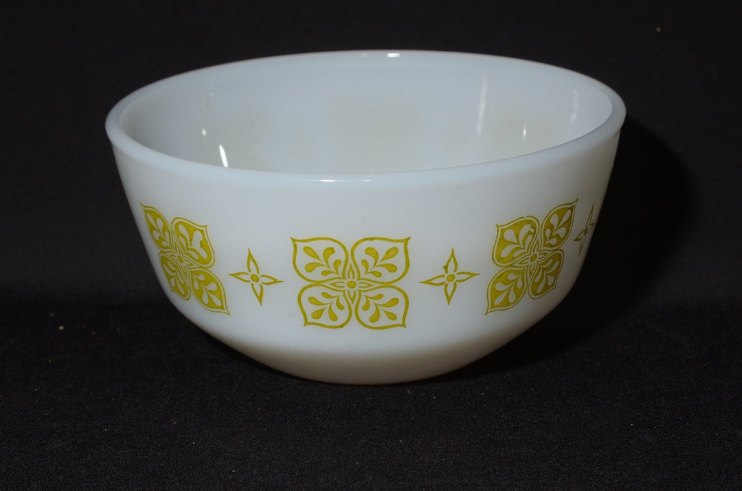 Rare FIRE KING Clover Bowl Square Green Flower White Mixing Bowl 6 ...