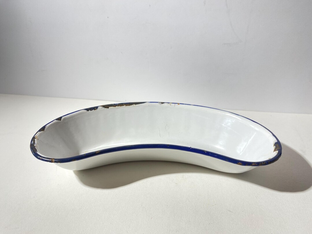 Vintage Enameled Tray With Kidney Shape Medical Equipment Enamel Ware ...