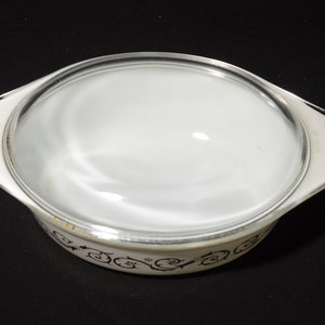 PYREX Empire Golden Scroll Casserole 1 1/2 Quart (qt) 043 Lid Vintage ...