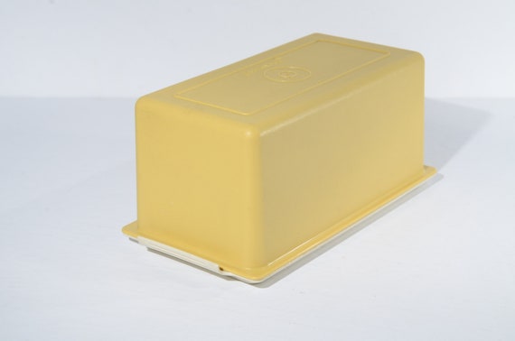 Kitchen & Dining Serving Odds & Ends Home & Living Tupperware Covered ...