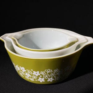 PYREX Spring Blossom Green Crazy Daisy Casserole Dish Set Lid Milk ...