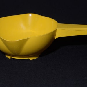 Vintage TUPPERWARE 1200 Yellow Made in Canada 1 Quart Colander Long ...