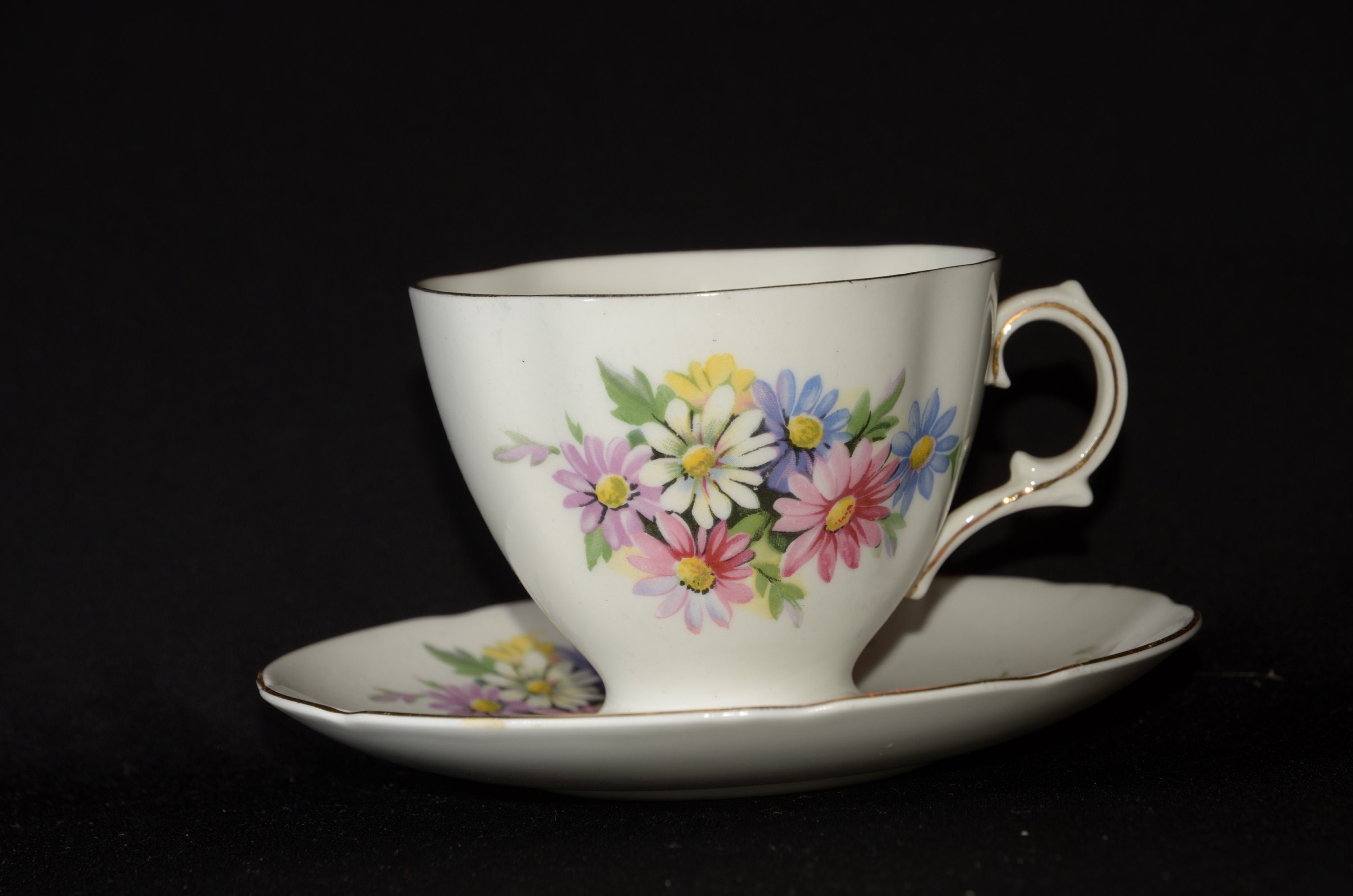 ROYAL STUART Bone China Teacup and saucer daisy floral | Etsy