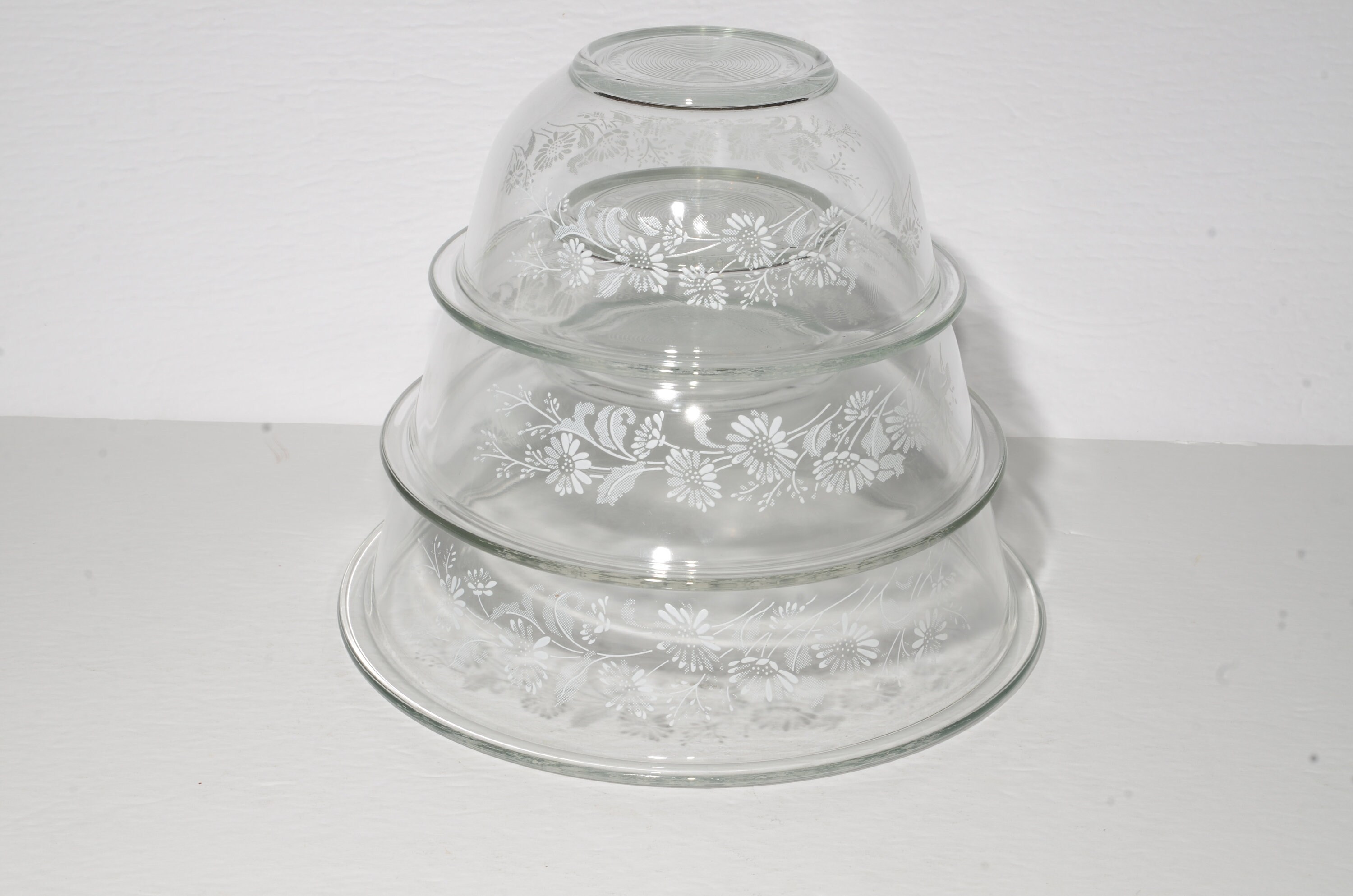 Set of 3 PYREX Colonial Mist White Lace Mixing Bowls WONDERFUL - Etsy