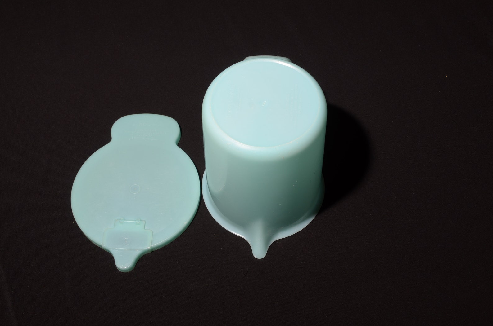 Vintage TUPPERWARE Turquoise Blue Container Milk Jug 131-2 Plastic ...