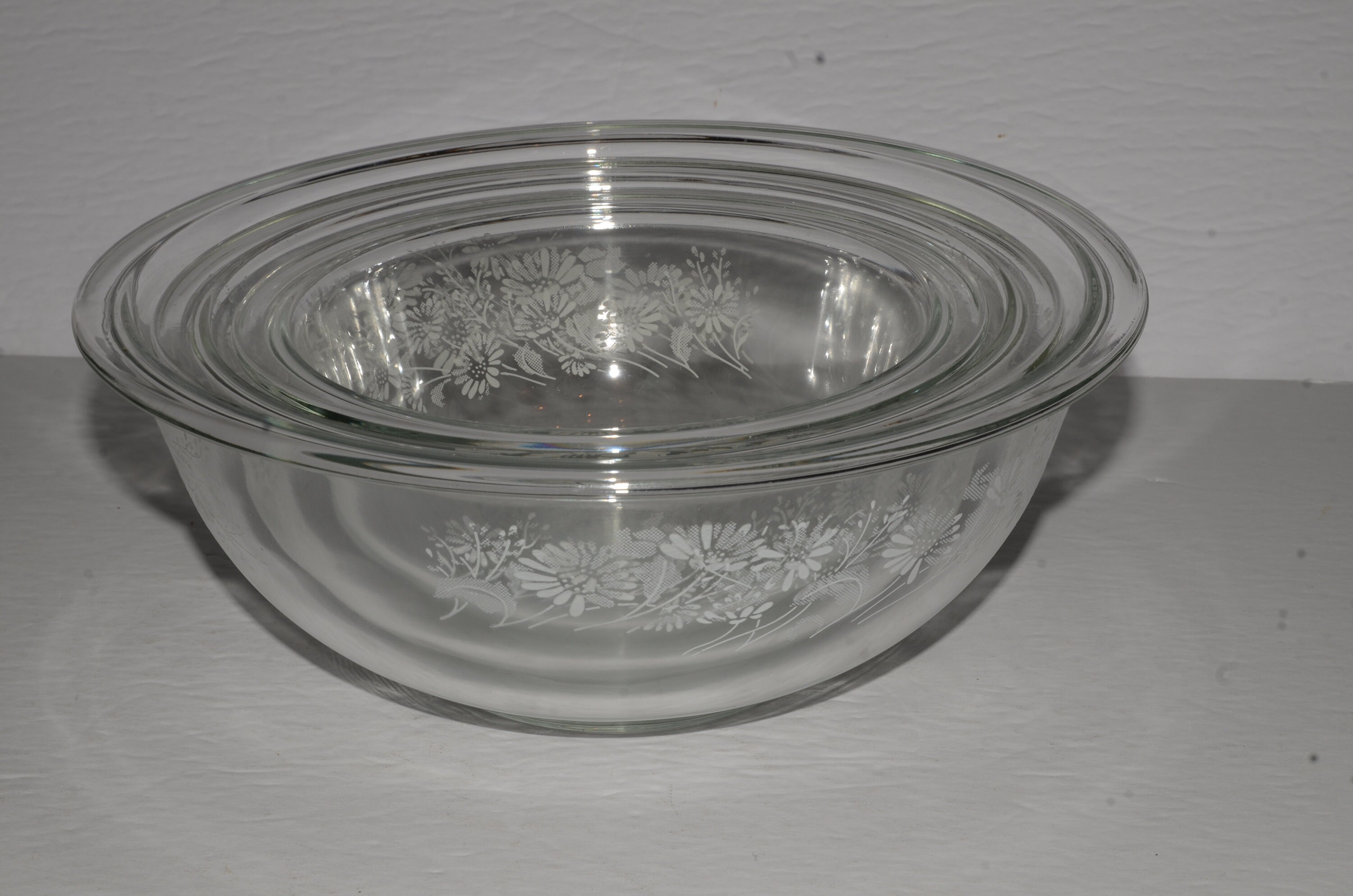 Set of 3 PYREX Colonial Mist White Lace Mixing Bowls WONDERFUL - Etsy