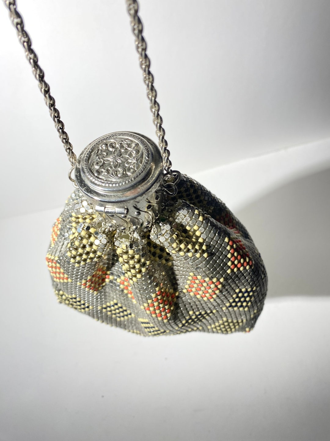 Vintage Expandable Mesh Chainmail Purse Handbag Pocket Silvertone Rare ...