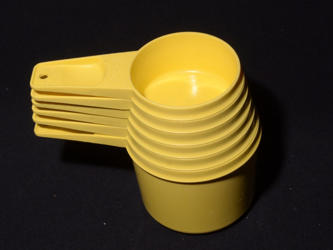 Vintage TUPPERWARE Nesting Measuring Cup Harvest Gold Complete Set of 6 ...