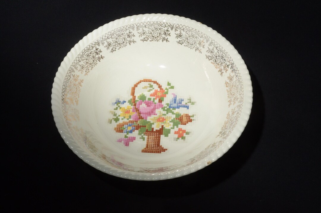 Vintage British Empire Ware Porcelain Serving Bowl Vegetable 9 Inches D ...