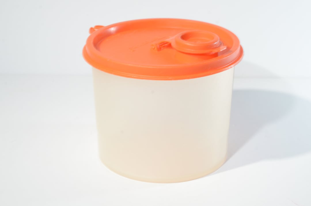 TUPPERWARE 250 Sheer Canister Orange Seal With Spout 563 Container ...