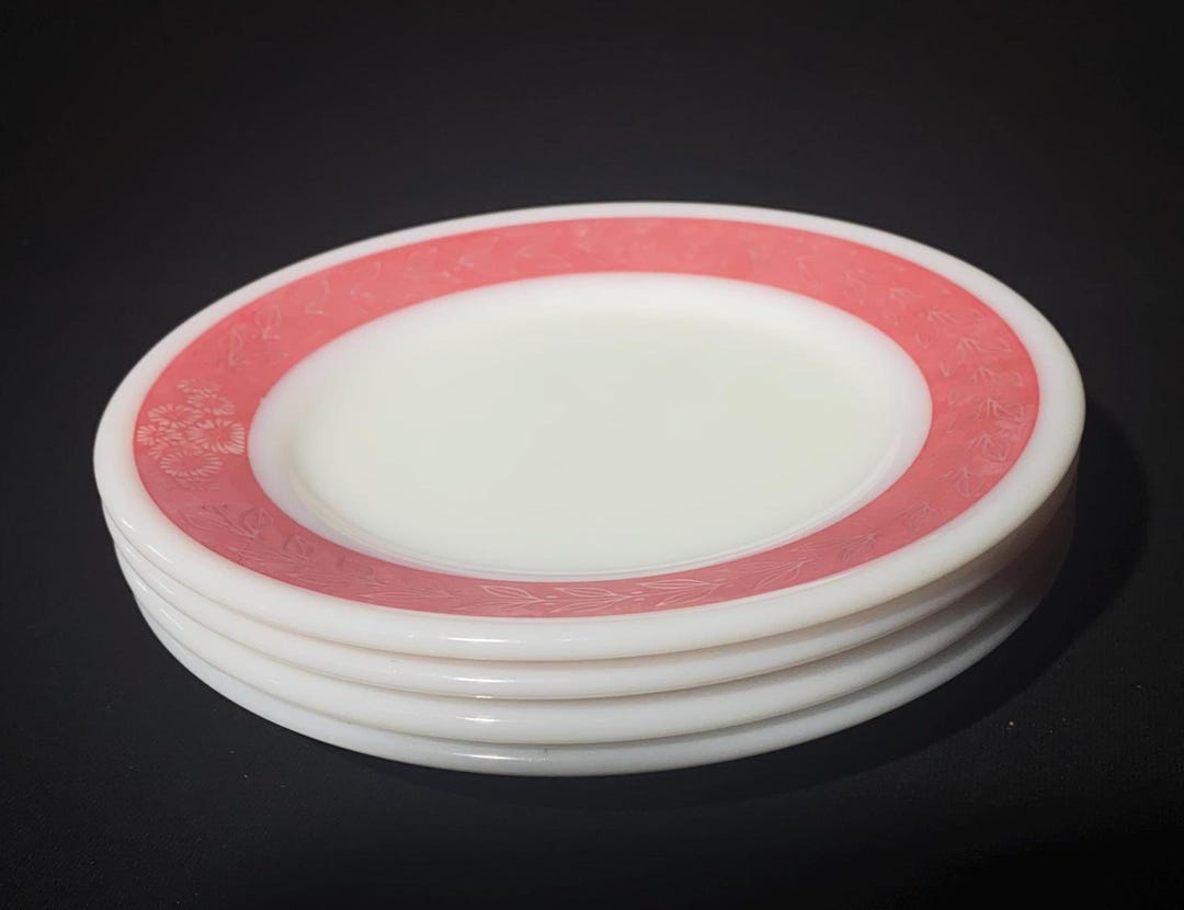 PYREX Set of 4 Red Laurel Leaf Lunch Plate Salad Plate Vintage 6 3/4 ...