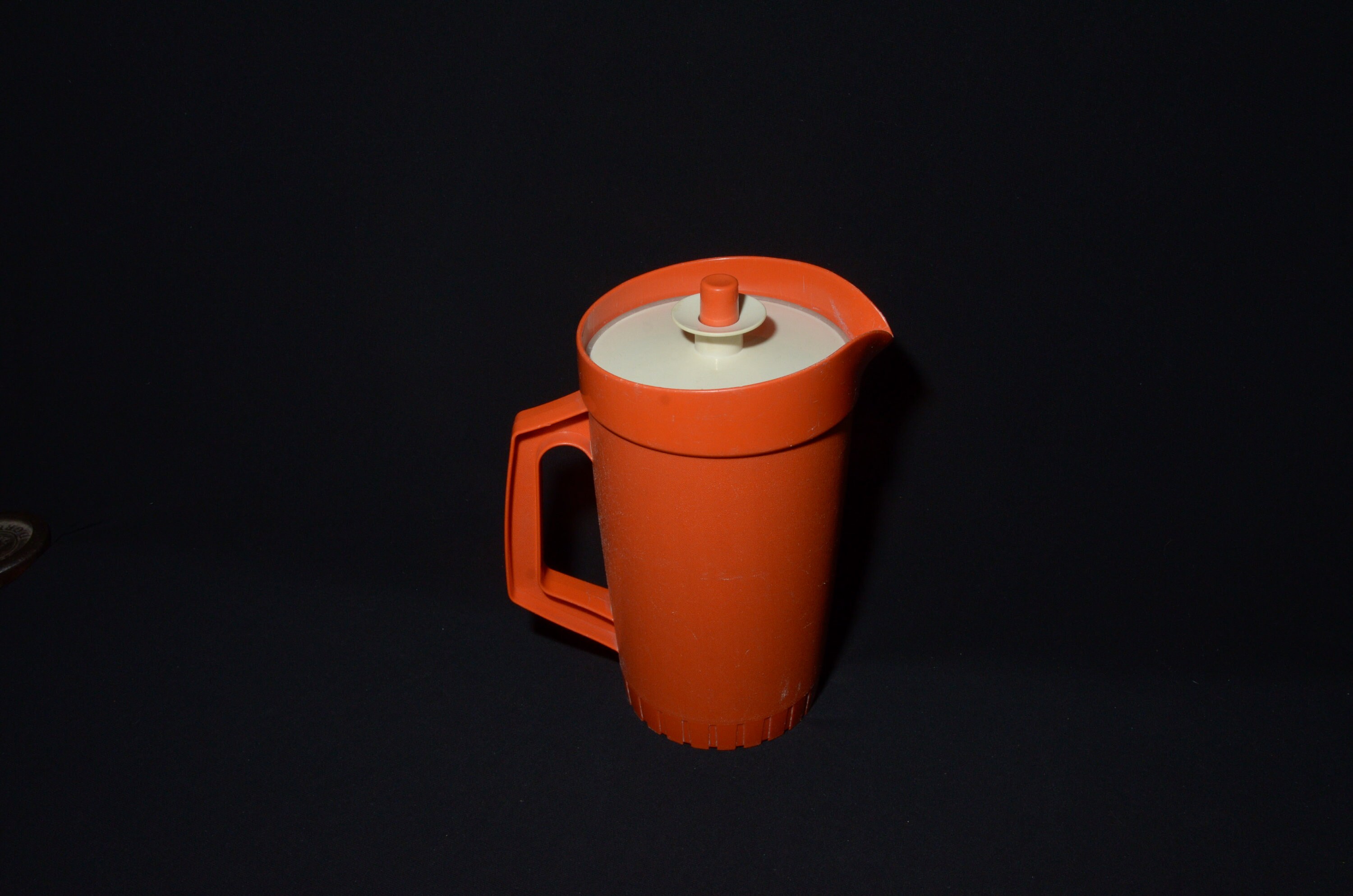 Vintage TUPPERWARE 1.5 Quart Pitcher With Push Button Orange - Etsy