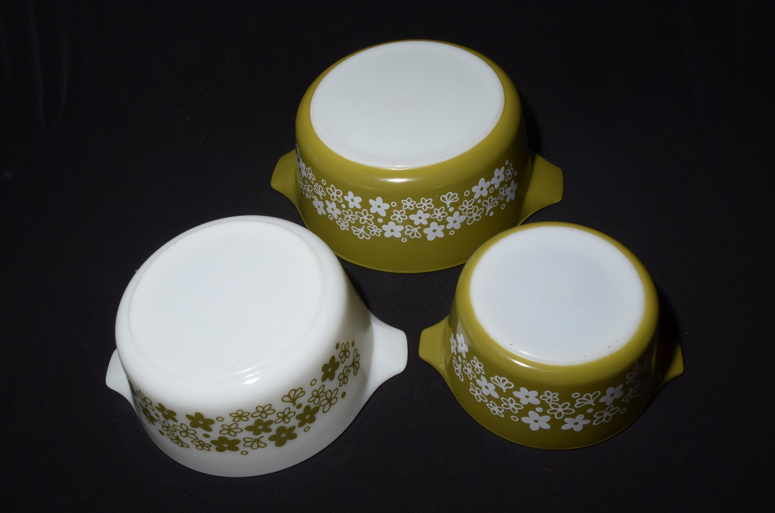PYREX Spring Blossom Green Crazy Daisy Casserole Dish Set Lid Milk ...