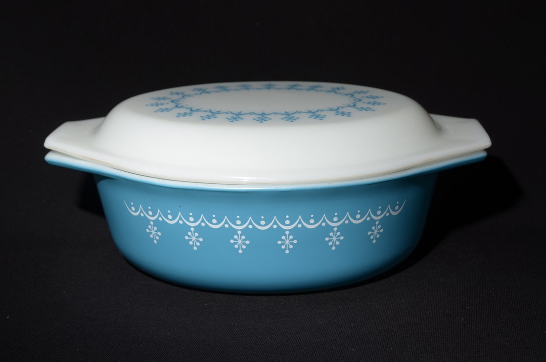 Vintage PYREX Snowflake Blue Cinderella Casserole Dish With Lid Milk ...