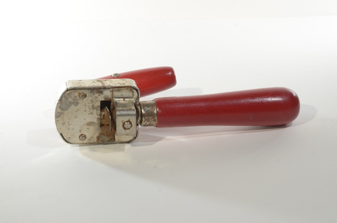 Vintage Edlund Junior Red Handle Can Opener No 5 Kitchen Tool Retro Top ...