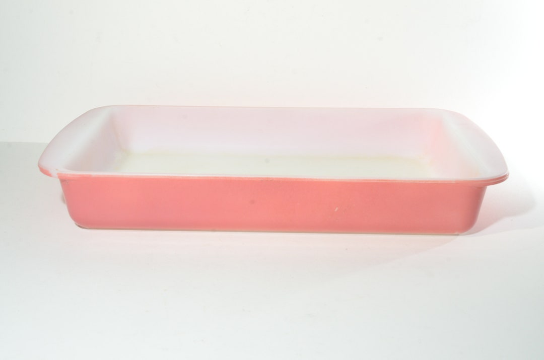 PYREX Flamingo Pink 232 Cake Pan Baking and Serving Dish Mid Century ...