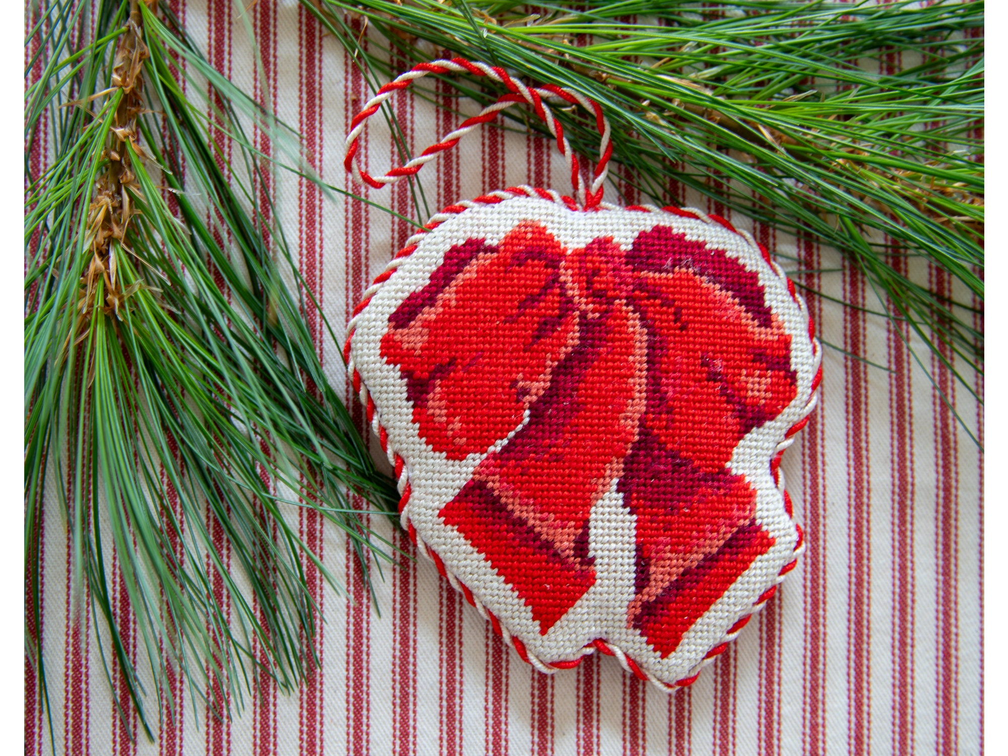 Needlepoint Bow Christmas Ornament Canvas - Etsy
