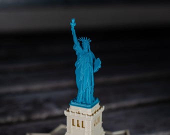 Statue of Liberty Covering Her Face in Disgust, Surrealism, JPG ...