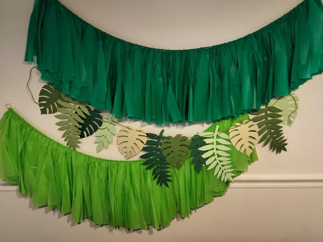 Jungle Safari Fringe Backdrop Set – Tropical Green Backdrop With ...
