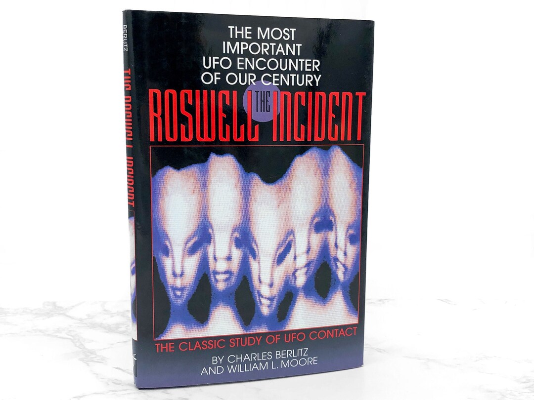 The Roswell Incident by Charles Berlitz & William L. Moore [HARDCOVER ...