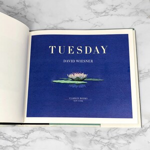 Tuesday by David Wiesner [FIRST EDITION] 1991 • Hardcover • Clarion ...