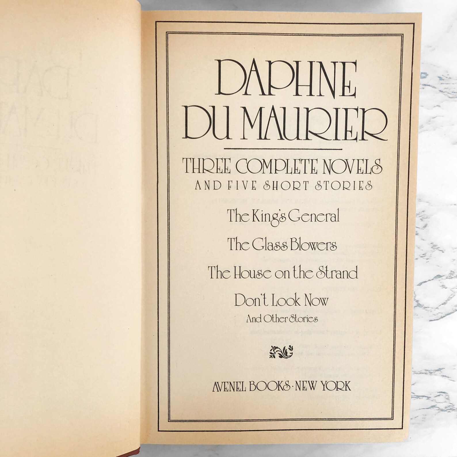 Daphne Du Maurier: Three Complete Novels & Five Short Stories - Etsy