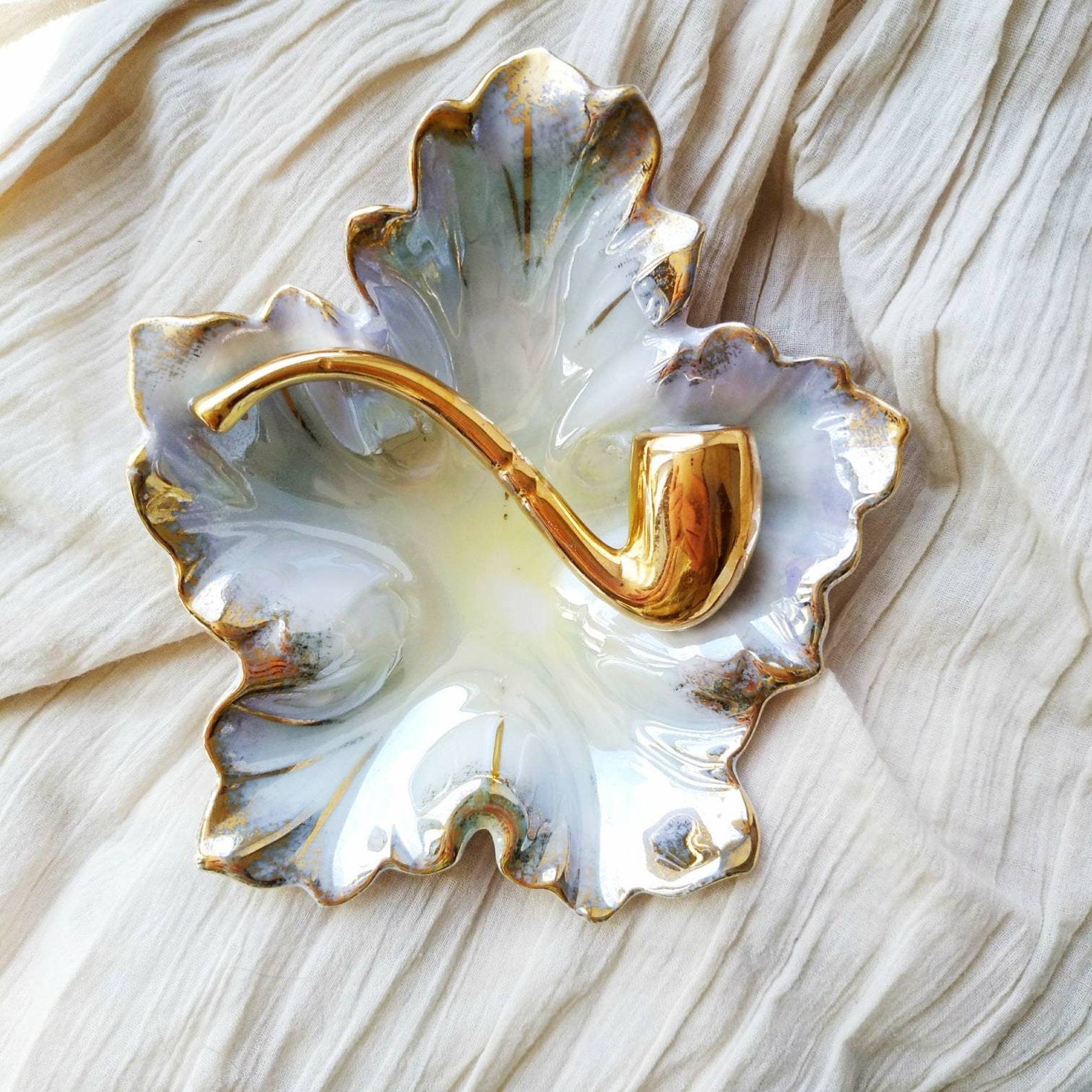 Vintage Ashtray Victorian Ashtray White Ashtray Gift for Smoker Golden ...