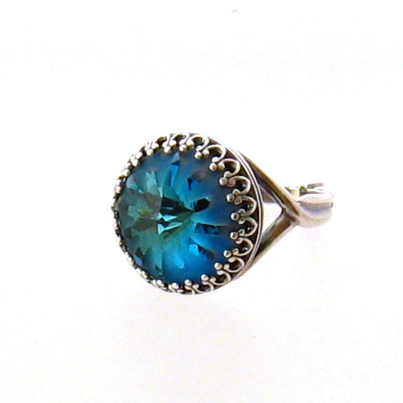 Victorian Style Ring - Etsy