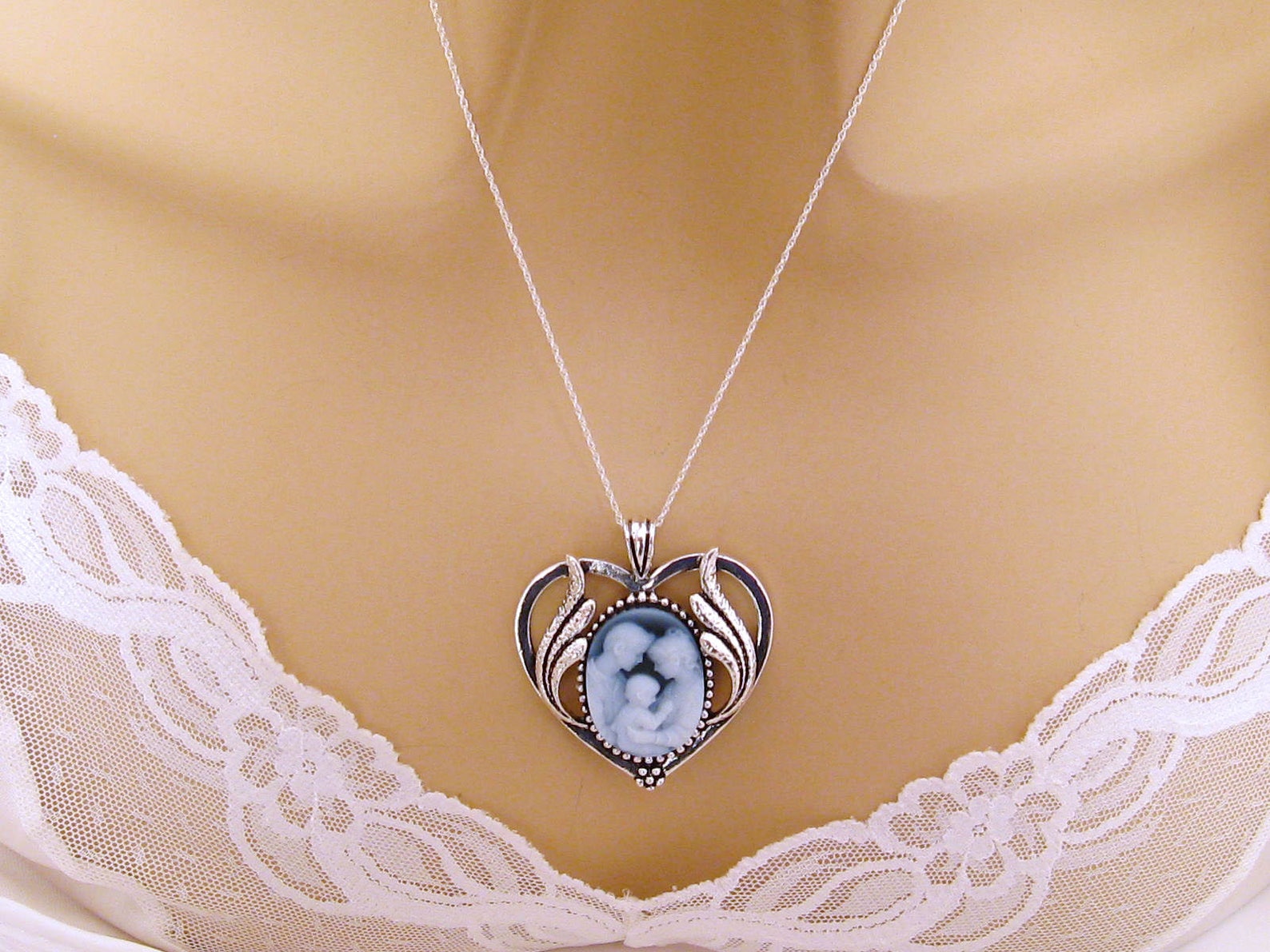 Real Cameo Necklace/father Mother Child Cameo Necklace/carved - Etsy