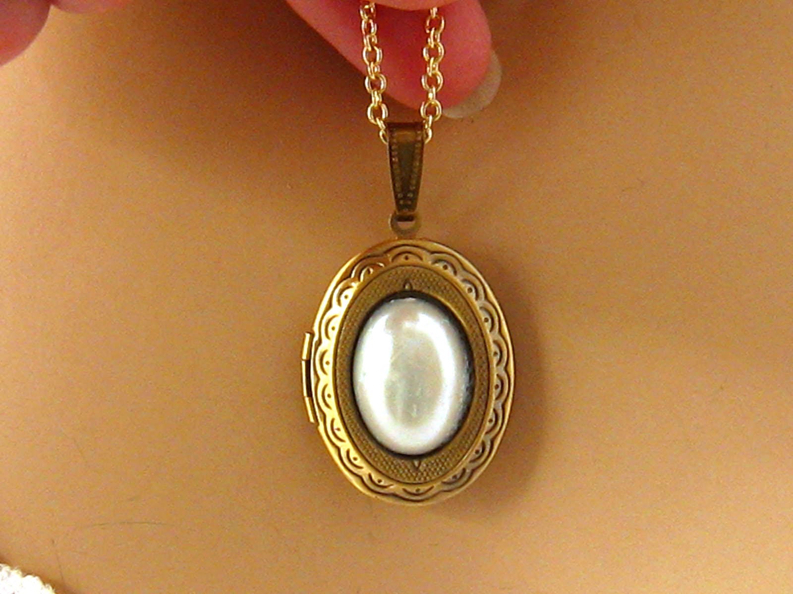Victorian Locket, Gold Locket Necklace, Bridesmaid Locket, Pearl Locket ...
