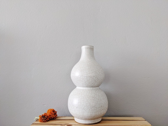 A White Double-Gourd Vase/ Chinese Antique/ Huluping Bottle | Etsy