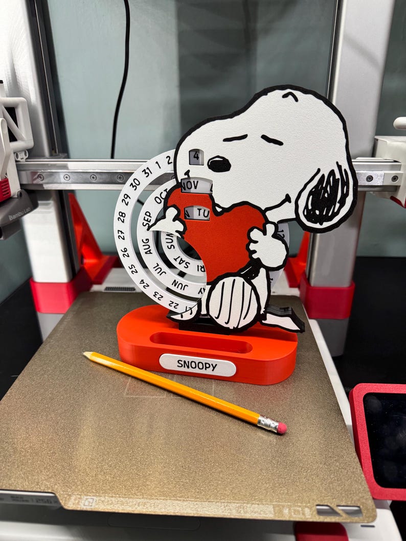 Snoopy Hugging Heart Perpetual Desk Calendar – Double-sided Rotating ...