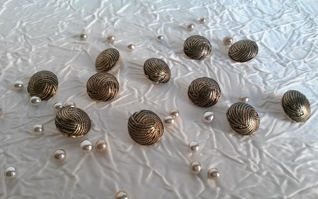 Vintage Haute Couture Button in Aged Gold Metal, Gold Metal Button ...