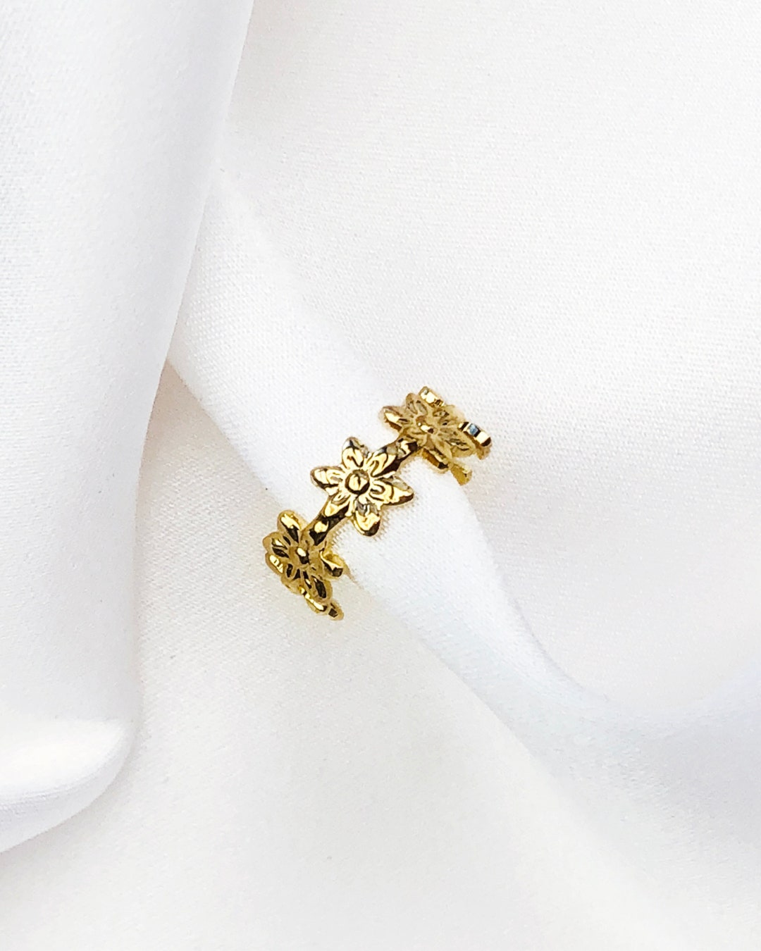 Gold Ear Cuff - Daisy Gold Ear Cuff - New Trend - Etsy