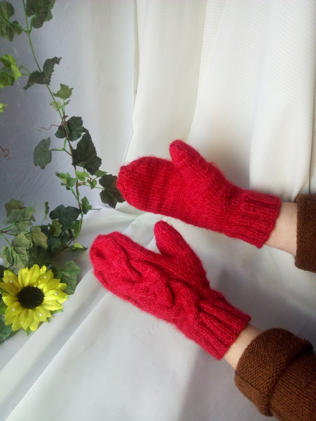 Red Wool Knit Mittens Classic Full Mittens Braided Chunky Thick Hand ...