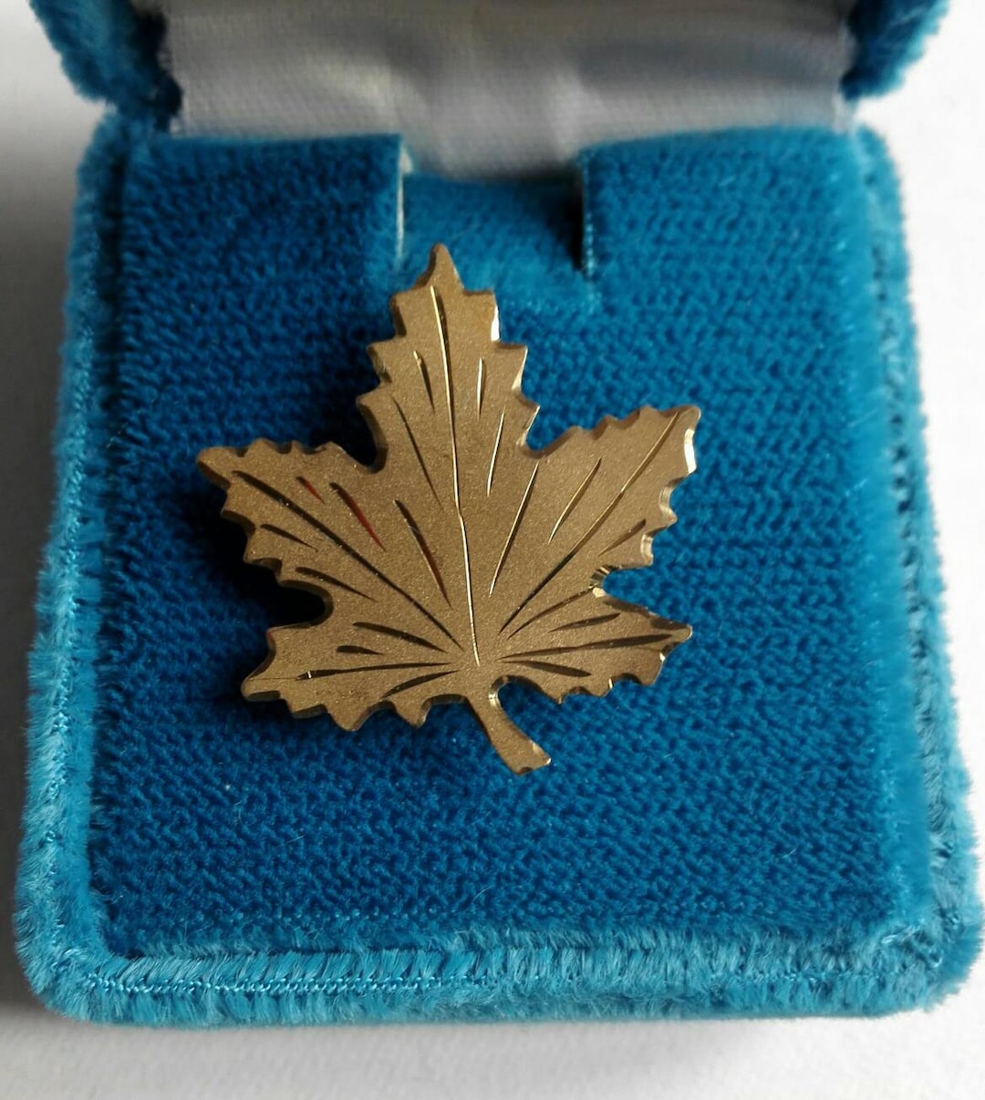 Birks 14k Yellow Gold Vintage Maple Leaf Brooch Spilla a - Etsy