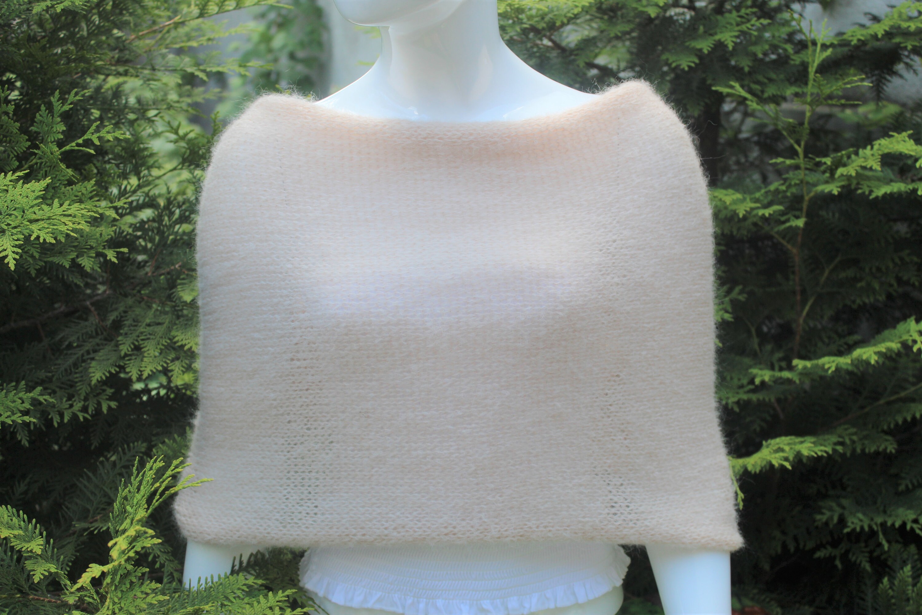 Pink capelet Bridal wrap for winter wedding Knit shawlKnit | Etsy